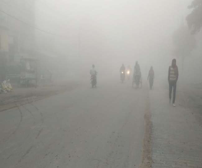Meerut Weather Forecast: कोहरे के साथ हुई सुबह ही शुरुआत, बूंदाबांदी की ...