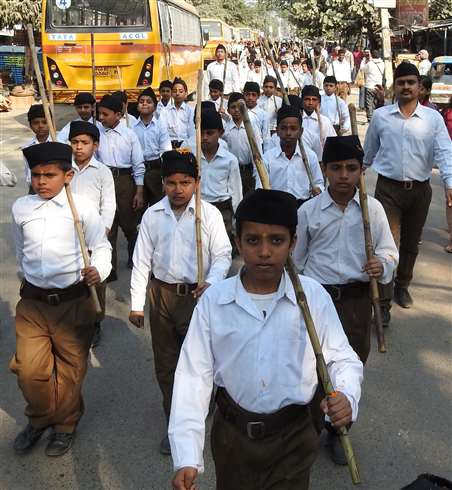 Azad Hind Fauj 75वें स्थापना वर्ष पर बाल स्वयंसेवकों का पथ संचलन ...