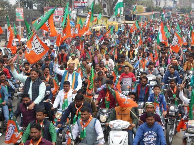 भाजपाइ बाइक रैली के जरिए चले संसद की राह