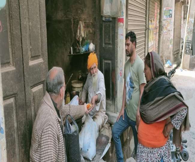 अमृतसर के सुल्तानविंड में मिलते हैं खास समोसे शहर वाले ही नहीं पर्यटक ...