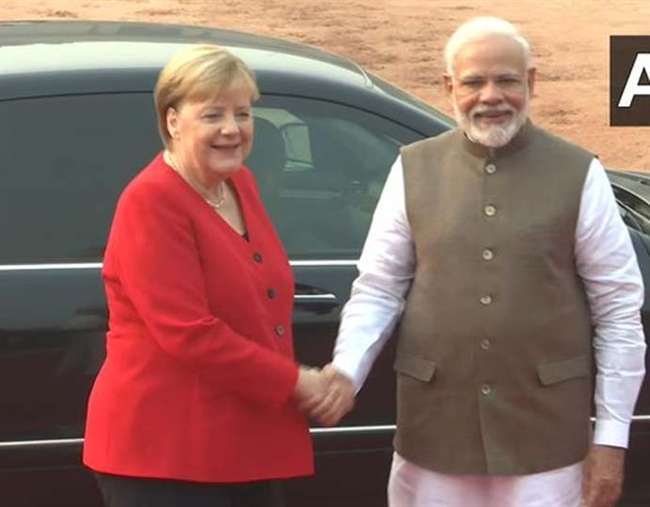 कोरोना वायरस से निपटने में दवाओं की कमी पर पीएम मोदी और जर्मन चांसलर ने ...