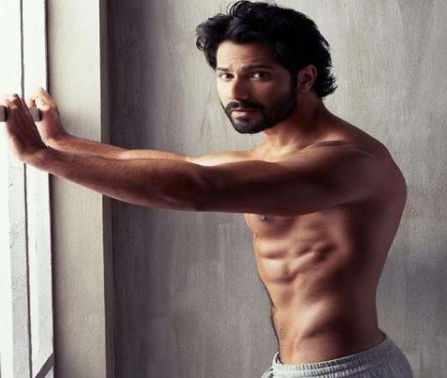 Varun Dhawan ने की ऐनिमल फ्लो एक्सरसाइज, सोशल मीडिया पर वीडियो हुआ ...