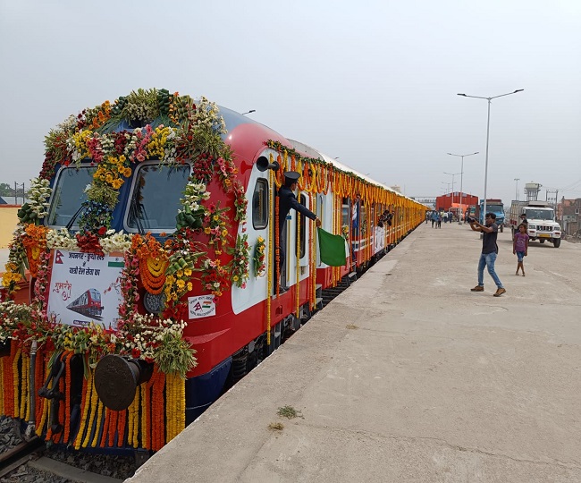 भारत और नेपाल के बीच ट्रेन सेवा शुरू, दोनों देशों के पीएम ने हरी झंडी ...