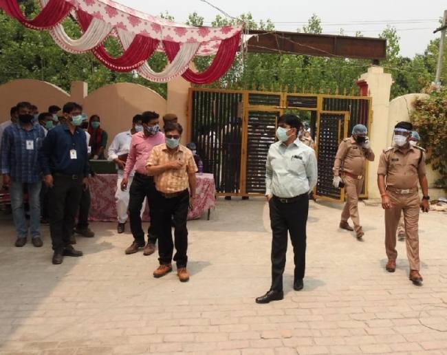 डीएम-एसएसपी ने किया मतणगना स्थल का निरीक्षण - DM-SSP inspects polling ...