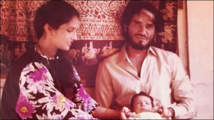 Sholay के 'सांभा' की बड़ी बेटी आज फिल्मी दुनिया में हैं बड़ी स्टार ...