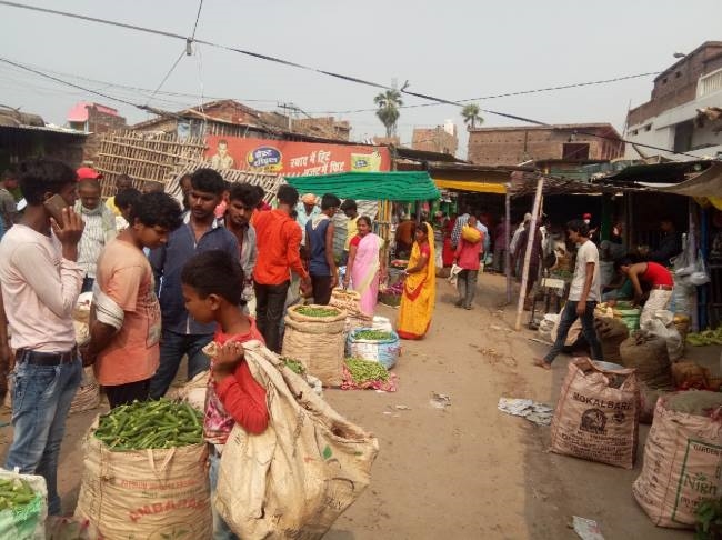 खुले बाजार, कारोबार की अभी धीमी रफ्तार - Open market, slow pace of ...