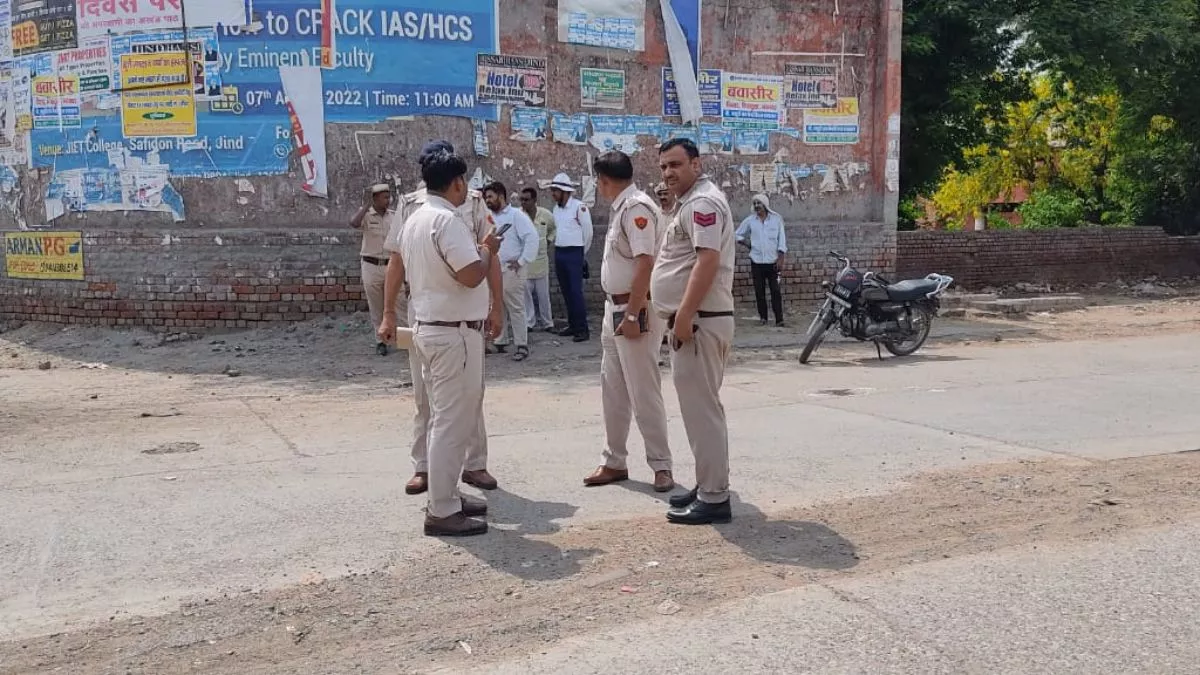 Jind Crime News: पुराने बस स्टैंड के पास युवक को बदमाशों ने मारी गोली, हालत नाजुक; जांच में जुटी ...