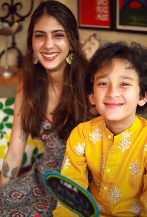 कौन हैं Kumar Gaurav की छोटी बेटी सिया? खूबसूरती में नानी नरगिस दत्त की ...