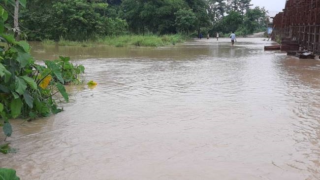जिले में बाढ़ से हालात गंभीर, शिवहर शहर पर बढ़ा खतरा - The situation is serious due to floods in ...