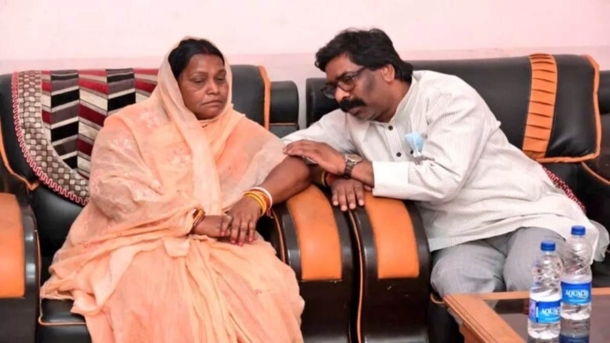 Jharkhand: कौन हैं हेमंत सरकार में मंत्री बननेवाली बेबी देवी, घर के बाद अब संभालेंगी पति की ...