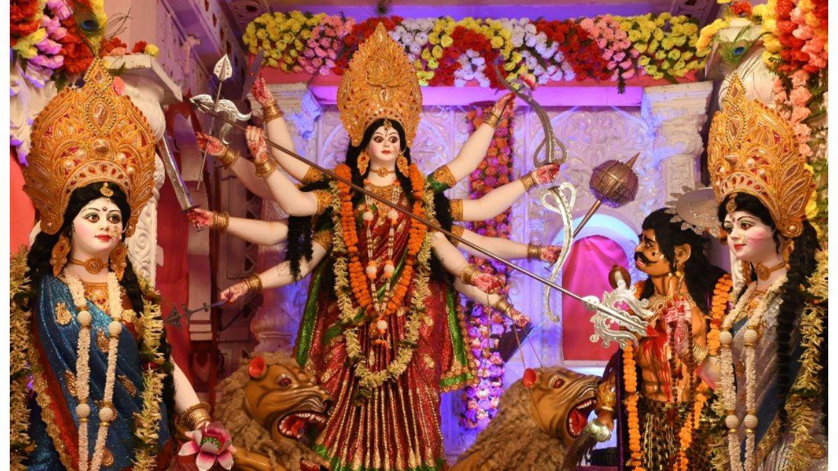 Durga Puja-2022:खुला पट, मां का दर्शन पाकर भक्त हुए निहाल, दिखा अनोखा दृश्य - Durga Puja 2022 ...
