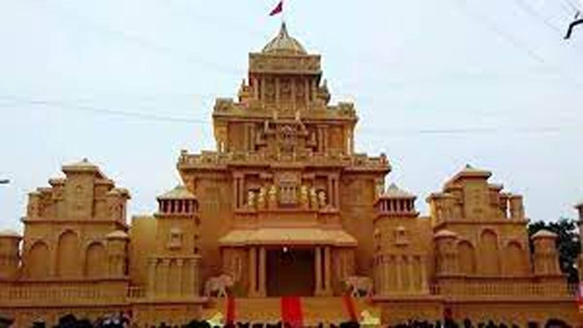Dhanbad Durga Puja 2022: दुर्गापूजा घुमना है तो पैदल ही घर से निकले ...