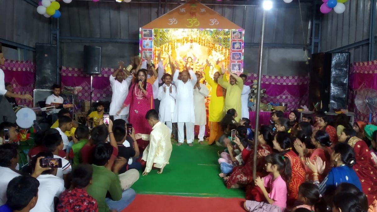 Navratra Festival : बाड़ी ब्राह्मणा में मां कालरात्रि की भव्य पूजा के ...