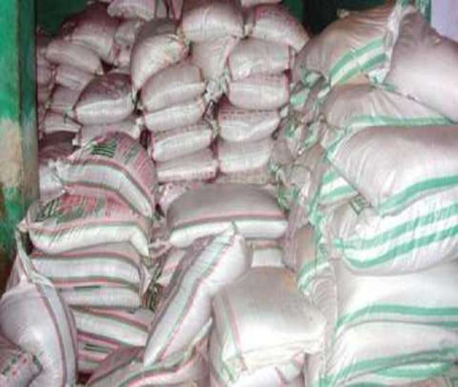 रबी सीजन में फसल के अनुसार मिलेगा किसानों को यूरिया Aligarh news ...