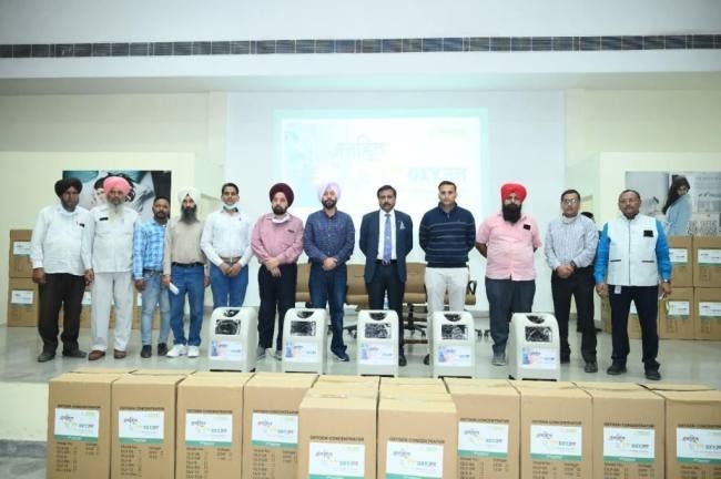 ट्राईडेंट ग्रुप ने बरनाला जिले को दिए दस नए आक्सीजन कंस्ट्रेटर ...