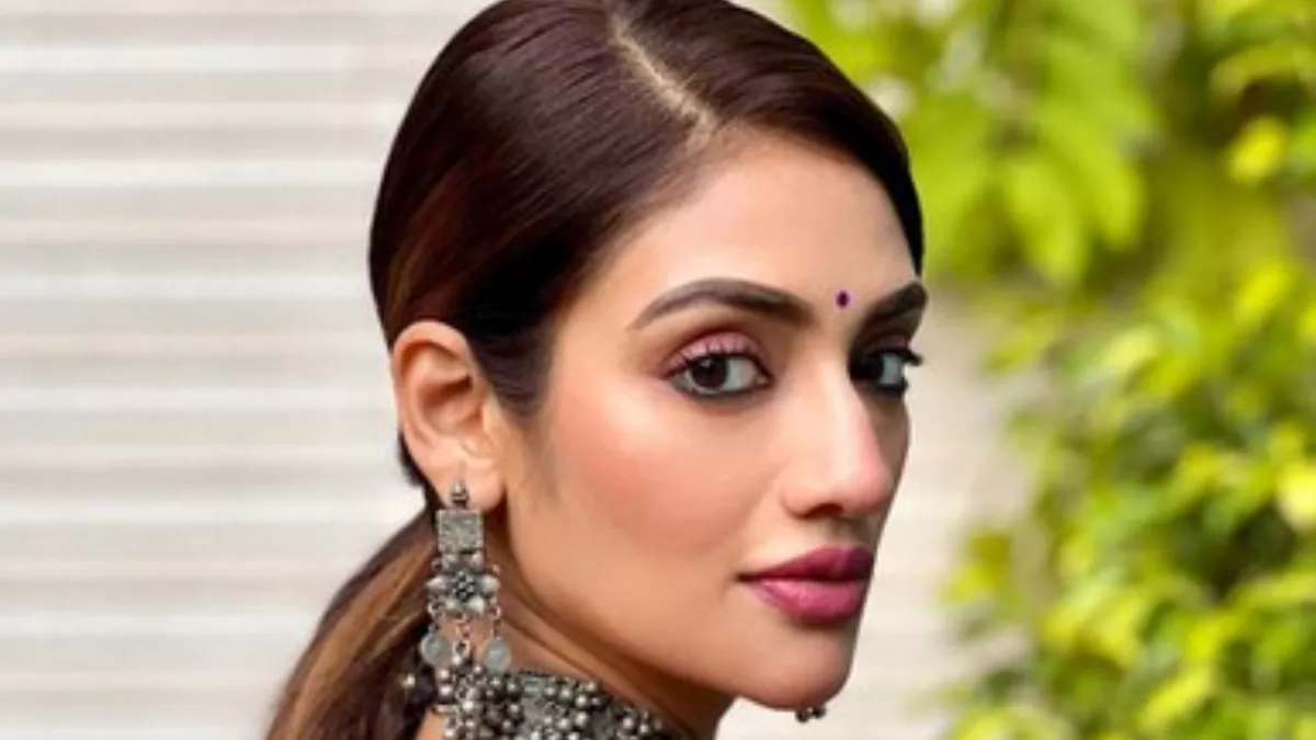 TMC सांसद नुसरत जहां ने कैमरे के सामने आते ही किया कुछ ऐसा मच गया बवाल, इंटरनेट पर बार-बार देखा ...