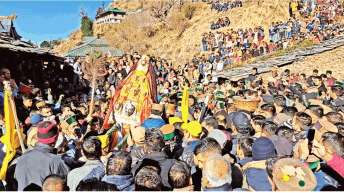 Rampur Bushahar: देवता छतरखंड पंचवीर के जन्मोत्सव पर उमड़े हजारों ...