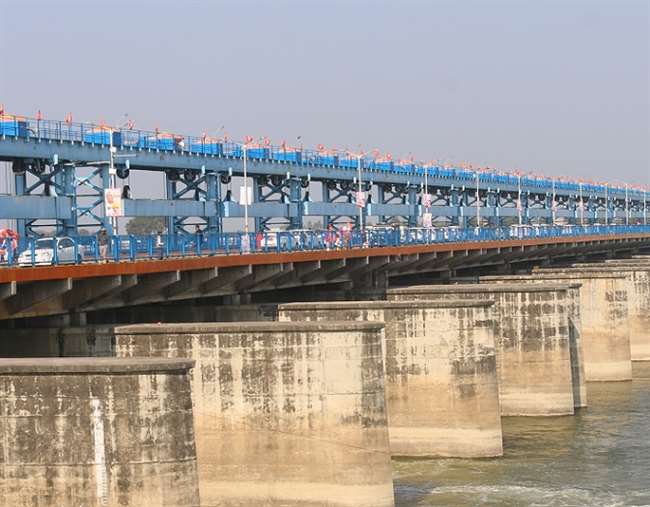 आकर्षक होगा कानपुर में गंगा बैराज से प्रवेश, लहराएगा 200 फीट ऊंचा ...