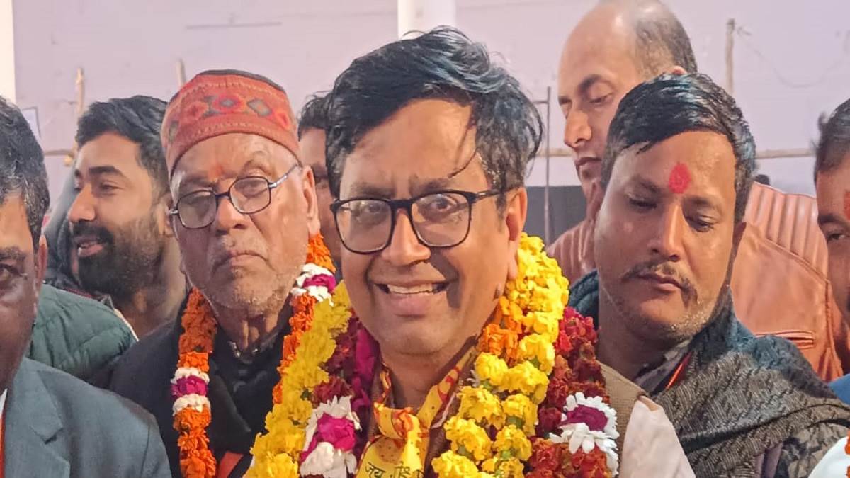 Kanpur MLC Election: अरुण की हैट्रिक, अंतिम वरीयता की गणना के बाद चंदेल फिर जीते, सुबह तक चली ...