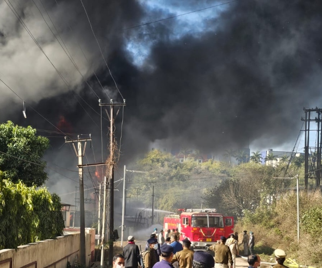 Baddi Factory Fire: हिमाचल की परफ्यूम फैक्ट्री में भीषण आग: 18 घंटे बाद ...