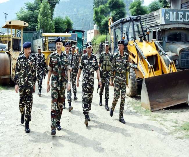 सरकार ने नेपाल और भूटान की सीमाओं के त्रिकोणीय क्षेत्र को मजबूत करने के ...