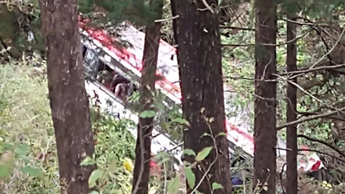 Mussoorie Bus Accident: उत्तराखंड निगम प्रबंधन की एक लापरवाही ने खतरे ...