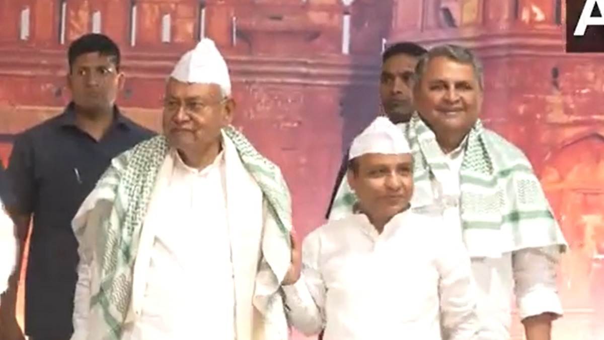 Bihar: नीतीश कुमार का फुलवारीशरीफ में इफ्तार पार्टी से सियासी संदेश ...