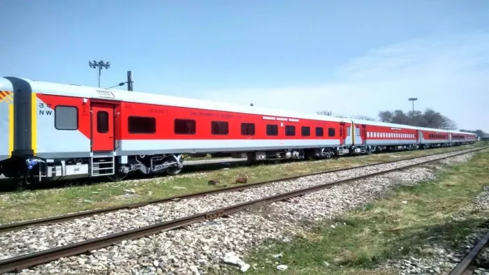 चमचमाते LHB रैक से चलेंगी दीक्षाभूमि, रांची, सासाराम इंटरसिटी समेत ...