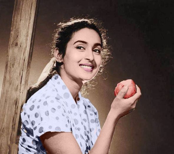 मुधबाला नहीं, Nutan को ऑफर हुई थी 'मुगल-ए-आजम', इस वजह से Dilip Kumar की फिल्म को कर दिया था ...