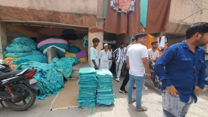 Delhi Dhobi Ghat: दिल्ली के सीमापुरी में धोबियों के सामने अजीब संकट, अब ...