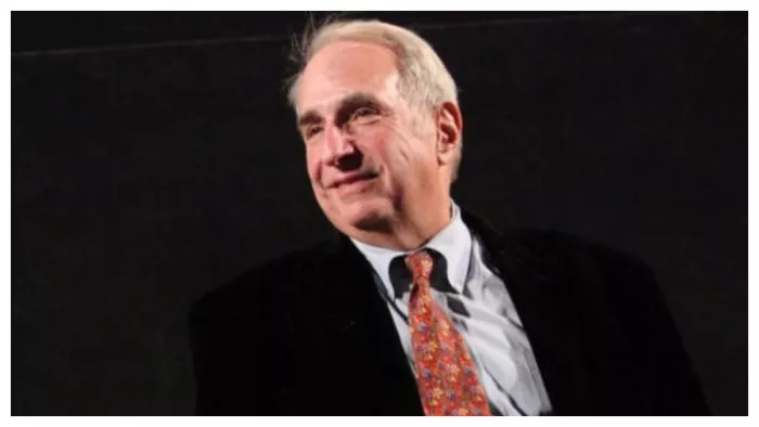 हॉलीवुड के दिग्गज प्रोड्यूसर Daniel Selznick का निधन, अवॉर्ड विनिंग ...