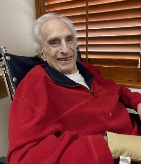 हॉलीवुड के दिग्गज प्रोड्यूसर Daniel Selznick का निधन, अवॉर्ड विनिंग ...