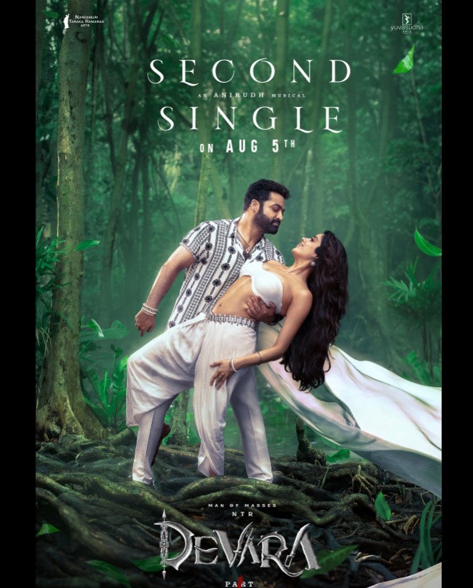 Devara का दूसरा गाना इस दिन होगा रिलीज, नए पोस्टर में दिखा जाह्नवी कपूर ...