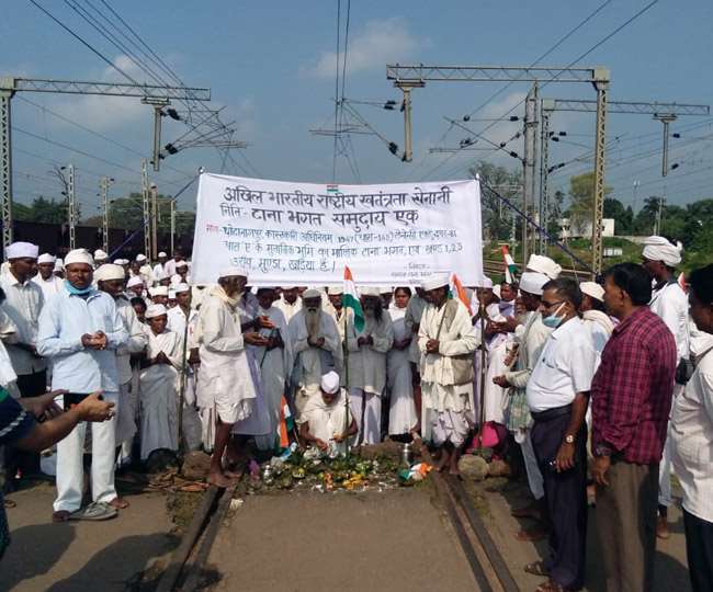 Dhanbad Railway Division आंदोलनों के कारण 490 मालगाड़ी हुई प्रभावित 380 ...