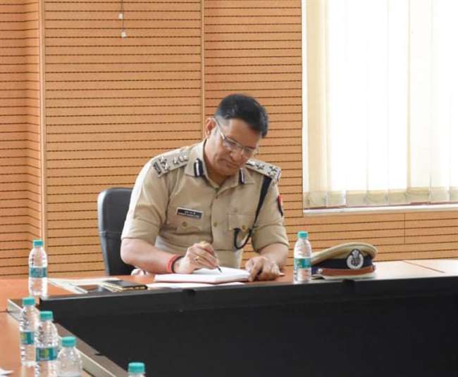वाराणसी में गैंगस्टर आरोपितों की सम्पत्ति का कमिश्नरेट पुलिस जुटा रही ...