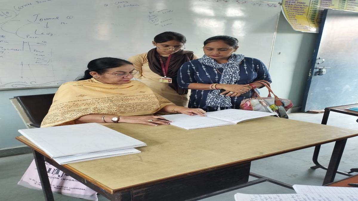 Parents Teacher Meeting: पंजाब के सरकारी स्कूलों में पीटीएम का दाैर ...