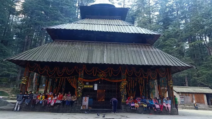 Hidimba Mata: भक्‍तों के दुख व तकलीफें हरती हैं माता हिडिंबा, मनाली आने ...