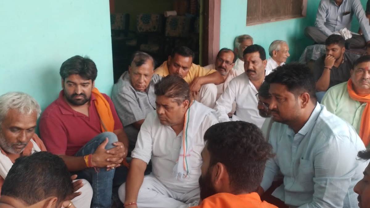 Meerut: कई दिन इसी जगह खाक छानती रही पुलिस, अब गड्ढे में कैसे मिल गया ...