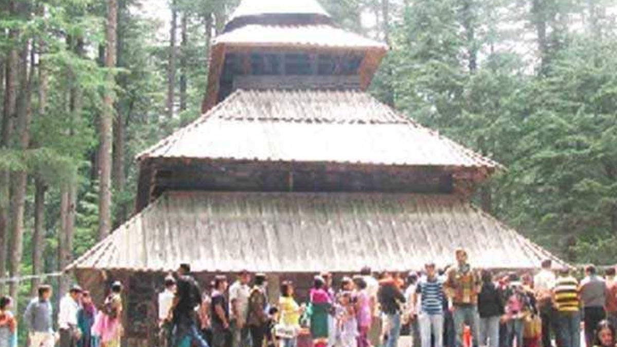 Hidimba Mata: भक्‍तों के दुख व तकलीफें हरती हैं माता हिडिंबा, मनाली आने ...