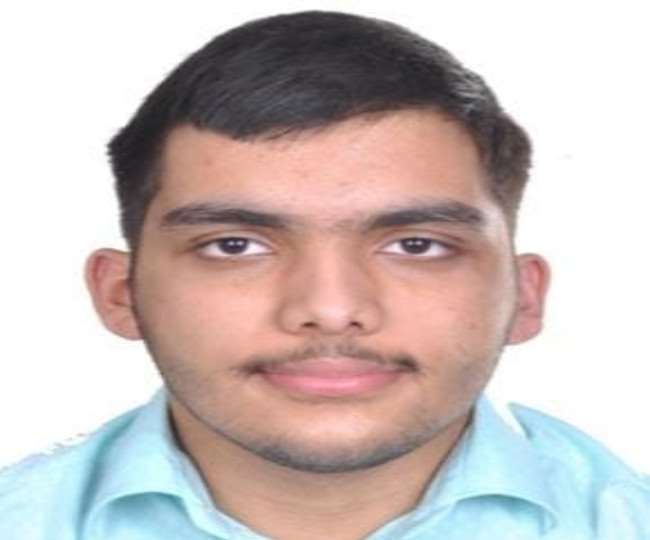 माता-पिता के नक्शे कदम पर राघव शर्मा, नीट में पूरे हिमाचल में किया टाप ...