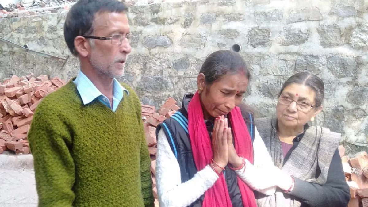 रिसेप्शनिस्ट हत्याकांड : फूट फूटकर रोए मां-पिता, बोले, हत्यारों को फांसी हो और वीवीआईपी का नाम ...