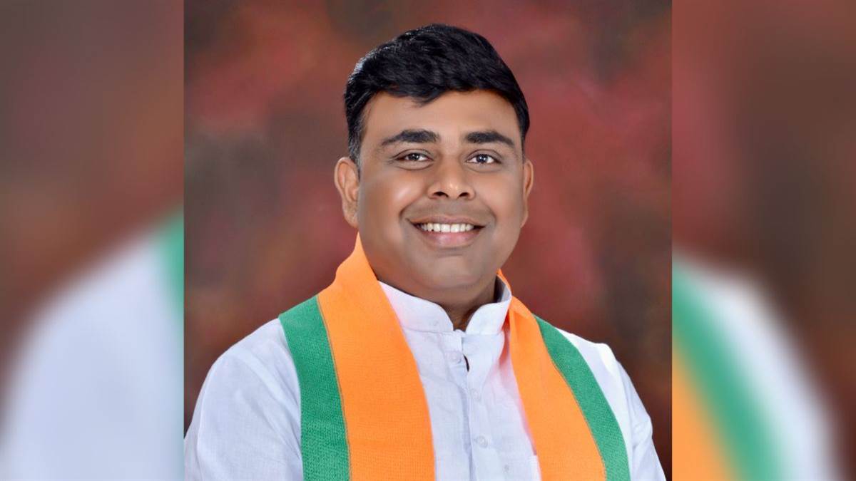 Politics : पिता की राजनीतिक विरासत को आगे बढ़ा रहे समाजसेवी अतुल प्रताप सिंह - Social worker ...