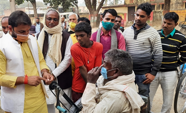 उपकरण पाकर दिव्यांगों के चहके चेहरे - Twitterchar(39) || chr(39) ||char ...