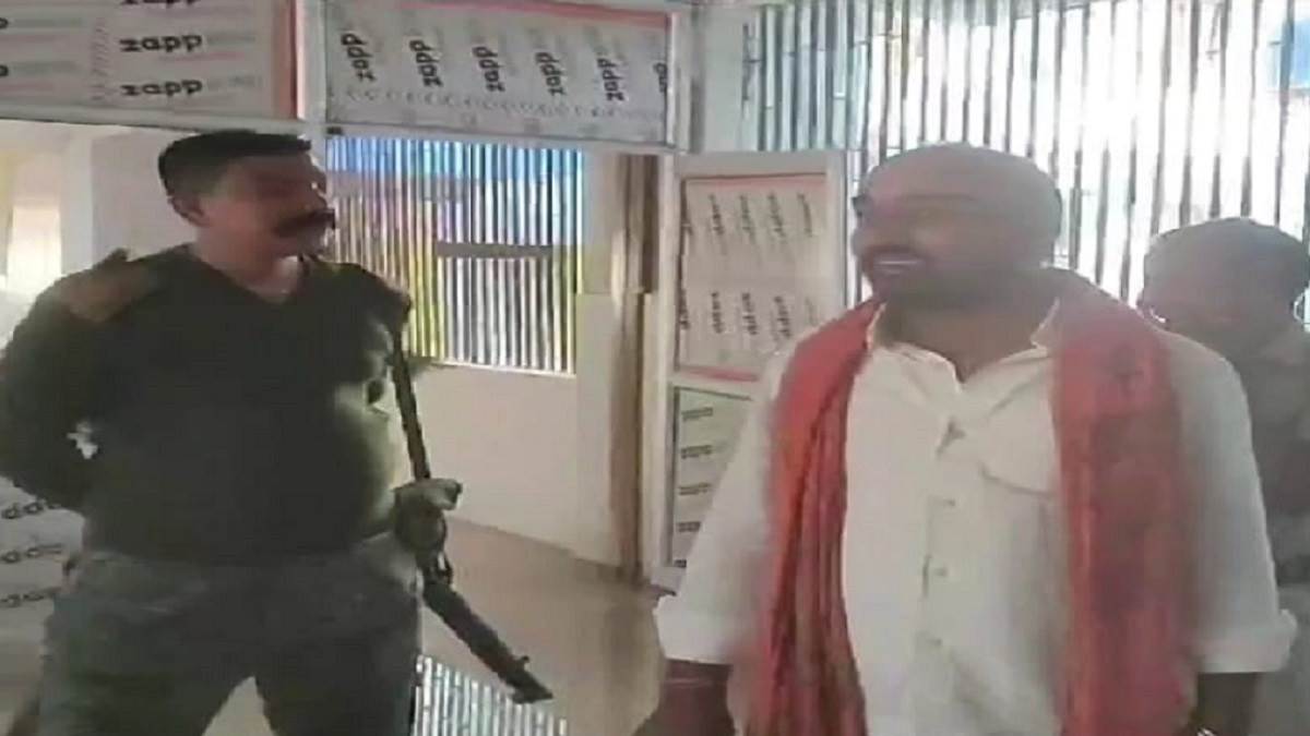 Jamui Crime: इनामी अपराधी पप्पू मंडल की रिमांड पूरी, कोर्ट के आदेश पर भेजा गया जेल; 9 संगीन ...