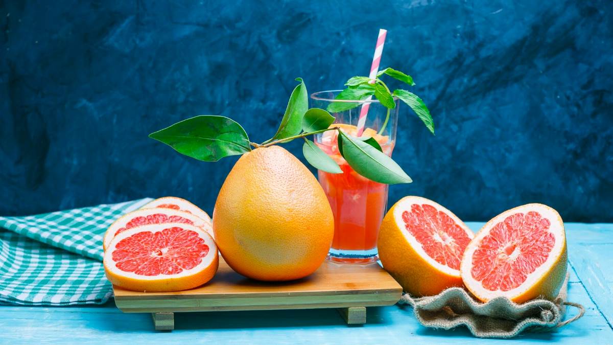Grapefruit Benefits: कोलेस्ट्रॉल, कब्ज दूर करने से लेकर और भी कई ...
