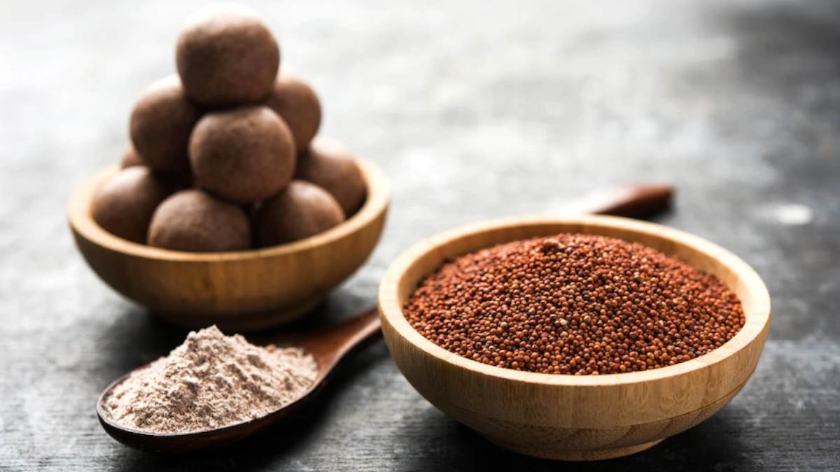 Ragi Flour Benefits: सर्दियों में रागी का करें सेवन, जोड़ों के दर्द के ...