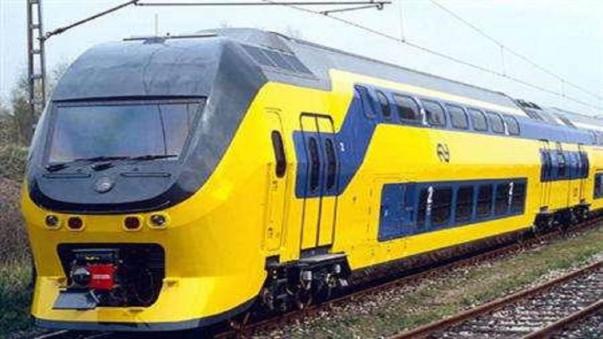 नीदरलैंड में रेल-मालगाड़ी की जोरदार टक्कर, 50 यात्रियों को ले जा रही ...