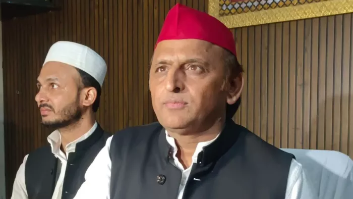 यूपी की इस लोकसभा सीट पर खींचतान खत्म, सपा ने पहले वाले प्रत्याशी का ...