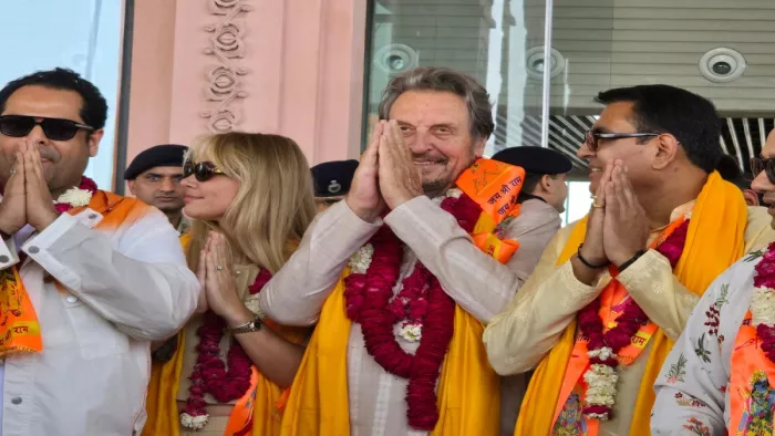 Errol Musk : एलन मस्क के पिता प्रसिद्ध उद्योगपति Errol Musk पहुंचे ...