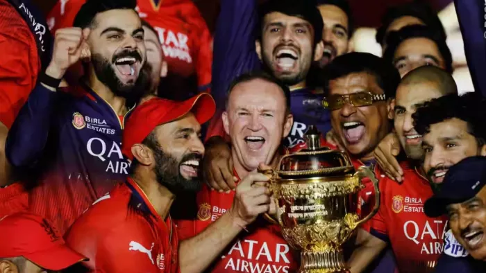 RCB Victory Parade Live Streaming: बेंगलुरु की सड़कों पर आरसीबी की ...